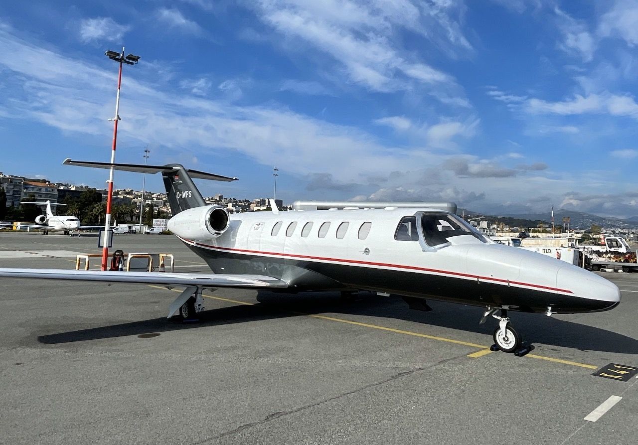 DIWPS CJ2+ 7+2 seat cabin